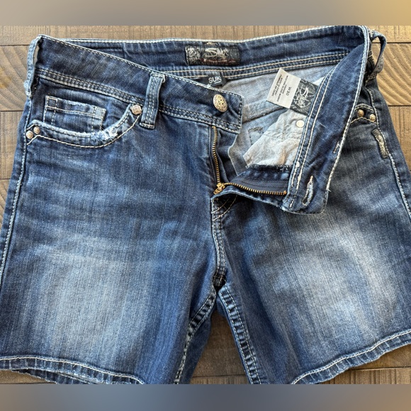 Silver Jeans | Shorts | Silver Jean Shortssuki Midrise Jean Shorts ...